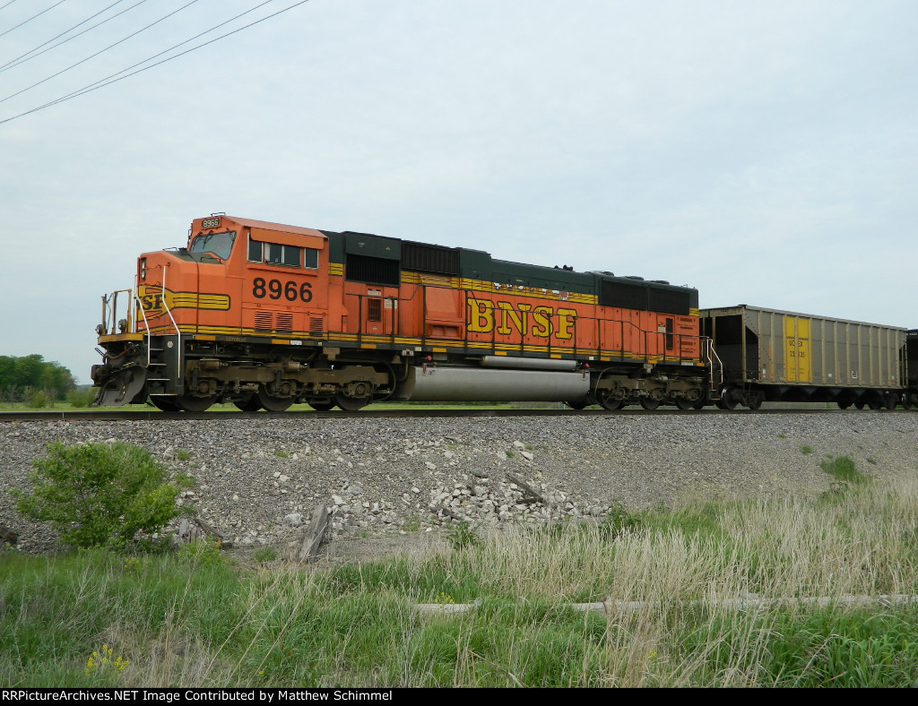 BNSF 8966 DPU
